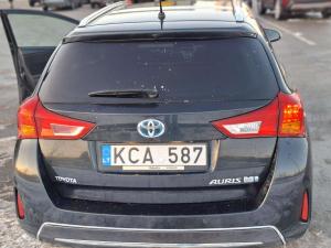 Grey Toyota Auris 2014 in Vilnius, with an engine capacity of 0.00 L and mileage of 201 thousand km for 8300 €, photo 4 on AUTOMOTO.COM.LV