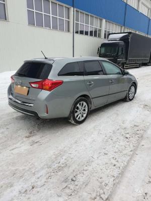 Pelēks Toyota Auris 2014 Šauļi, ar dzinēja tilpumu 1.40 L un nobraukumu 227 tūkst. km par 4550 €, foto 4 vietnē AUTOMOTO.COM.LV