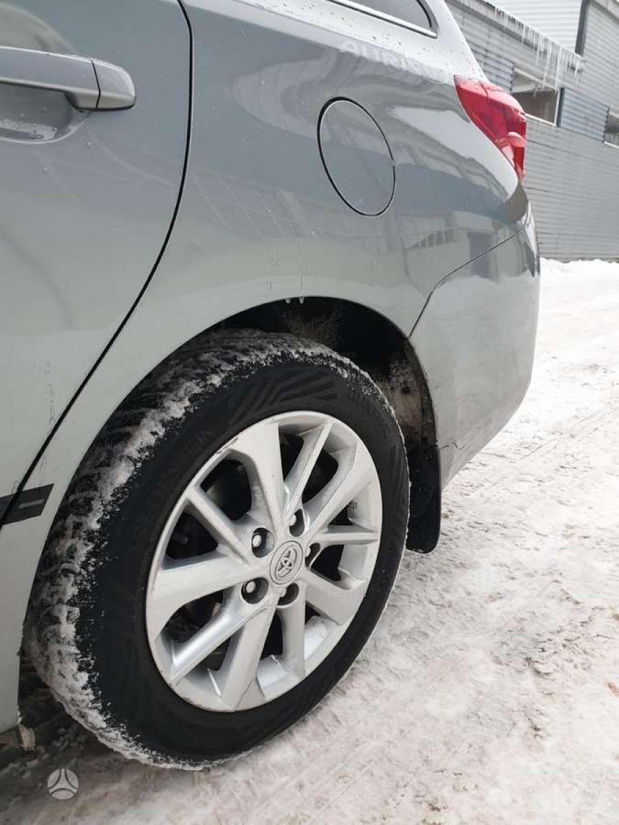 Pelēks Toyota Auris 2014 Šauļi, ar dzinēja tilpumu 1.40 L un nobraukumu 227 tūkst. km par 4550 €, foto 20 vietnē AUTOMOTO.COM.LV