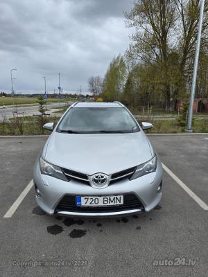 Pelēks Toyota Auris 2014 Tartu, ar dzinēja tilpumu 1.60 L un nobraukumu 201 tūkst. km par 7200 €, foto 3 vietnē AUTOMOTO.COM.LV