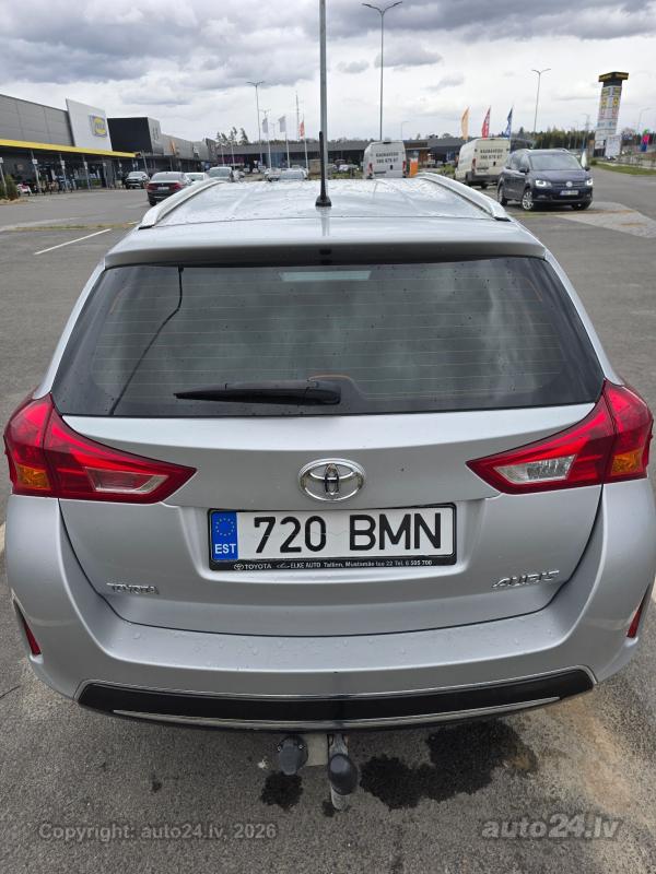 Pelēks Toyota Auris 2014 Tartu, ar dzinēja tilpumu 1.60 L un nobraukumu 201 tūkst. km par 7200 €, foto 5 vietnē AUTOMOTO.COM.LV