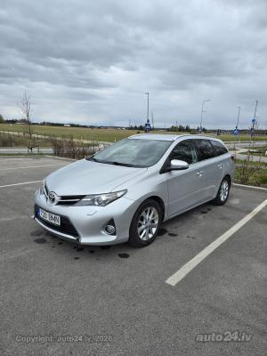 Pelēks Toyota Auris 2014 Tartu, ar dzinēja tilpumu 1.60 L un nobraukumu 201 tūkst. km par 7200 €, foto 8 vietnē AUTOMOTO.COM.LV