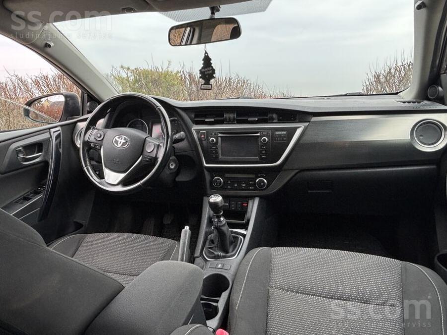 Pelēks Toyota Auris 2014 Jūrmala, ar dzinēja tilpumu 1.40 L un nobraukumu 195 tūkst. km par 5500 €, foto 10 vietnē AUTOMOTO.COM.LV