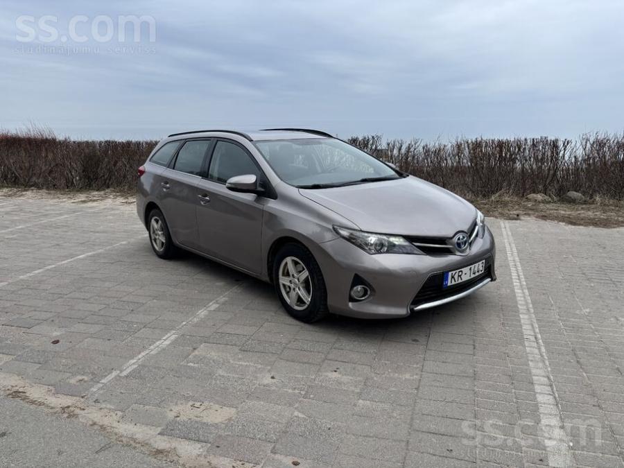 Pelēks Toyota Auris 2014 Jūrmala, ar dzinēja tilpumu 1.40 L un nobraukumu 195 tūkst. km par 5500 €, foto 12 vietnē AUTOMOTO.COM.LV