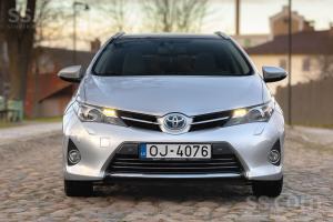 Серый Тойота Аурис 2014 в Елгава, объемом двигателя 1.80 л и пробегом 255 тыс. км за 7900 €, фото 4 на AUTOMOTO.COM.LV
