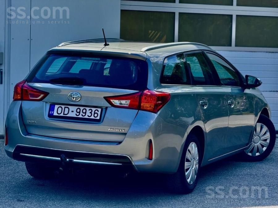 Pelēks Toyota Auris 2014 Rīga, ar dzinēja tilpumu 1.40 L un nobraukumu 0 tūkst. km par 5590 €, foto 5 vietnē AUTOMOTO.COM.LV