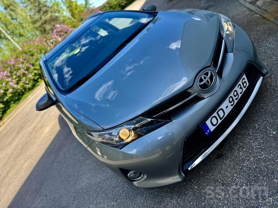 Pelēks Toyota Auris 2014 Rīga, ar dzinēja tilpumu 1.40 L un nobraukumu 0 tūkst. km par 5590 €, foto 6 vietnē AUTOMOTO.COM.LV