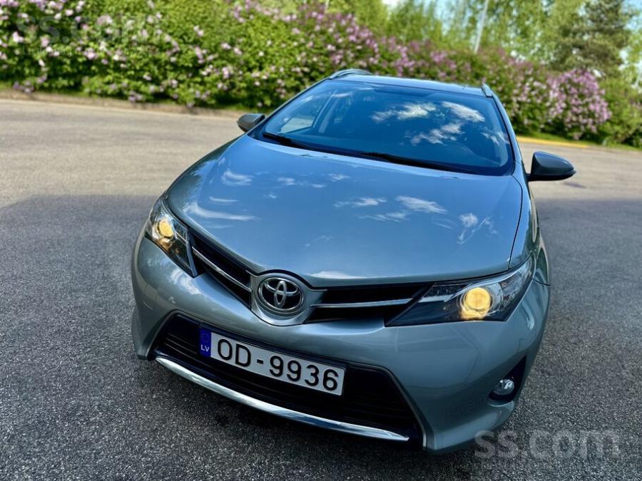 Pelēks Toyota Auris 2014 Rīga, ar dzinēja tilpumu 1.40 L un nobraukumu 0 tūkst. km par 5590 €, foto 7 vietnē AUTOMOTO.COM.LV