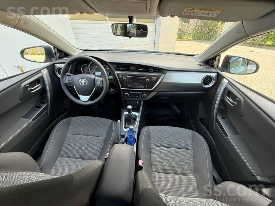 Pelēks Toyota Auris 2014 Rīga, ar dzinēja tilpumu 1.40 L un nobraukumu 0 tūkst. km par 5590 €, foto 17 vietnē AUTOMOTO.COM.LV