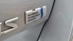 Pelēks Toyota Auris 2014 Rīga, ar dzinēja tilpumu 1.80 L un nobraukumu 243 tūkst. km par 9500 €, foto 14 vietnē AUTOMOTO.COM.LV