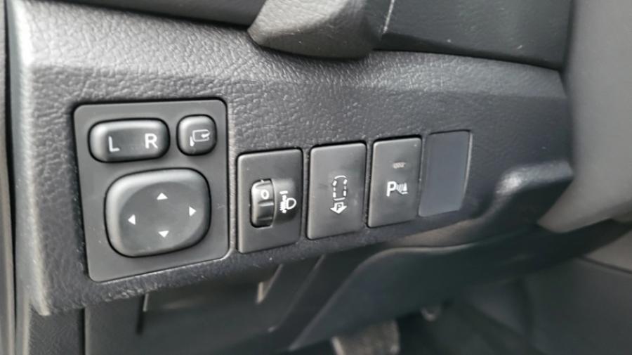 Pelēks Toyota Auris 2014 Rīga, ar dzinēja tilpumu 1.80 L un nobraukumu 243 tūkst. km par 9500 €, foto 20 vietnē AUTOMOTO.COM.LV