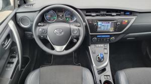 Pelēks Toyota Auris 2014 Rīga, ar dzinēja tilpumu 1.80 L un nobraukumu 243 tūkst. km par 9500 €, foto 22 vietnē AUTOMOTO.COM.LV
