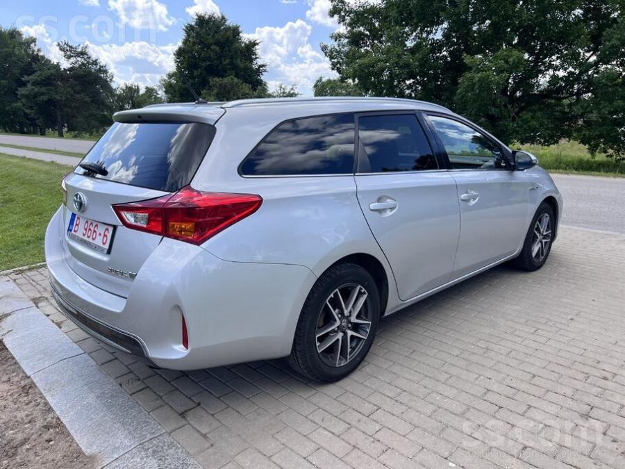 Pelēks Toyota Auris 2014 Limbaži, ar dzinēja tilpumu 1.80 L un nobraukumu 238 tūkst. km par 7550 €, foto 5 vietnē AUTOMOTO.COM.LV