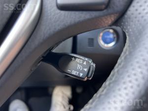 Pelēks Toyota Auris 2014 Limbaži, ar dzinēja tilpumu 1.80 L un nobraukumu 238 tūkst. km par 7550 €, foto 20 vietnē AUTOMOTO.COM.LV