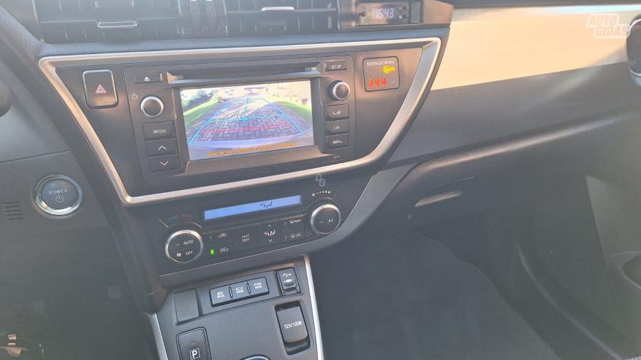 Серый Тойота Аурис 2014 в Каунас, объемом двигателя 1.80 л и пробегом 277 тыс. км за 8450 €, фото 13 на AUTOMOTO.COM.LV