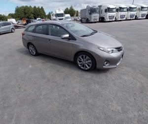 Grey Toyota Auris 2014 in Siauliai, with an engine capacity of 1.80 L and mileage of 197 thousand km for 7700 €, photo 4 on AUTOMOTO.COM.LV