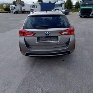 Grey Toyota Auris 2014 in Siauliai, with an engine capacity of 1.80 L and mileage of 197 thousand km for 7700 €, photo 5 on AUTOMOTO.COM.LV