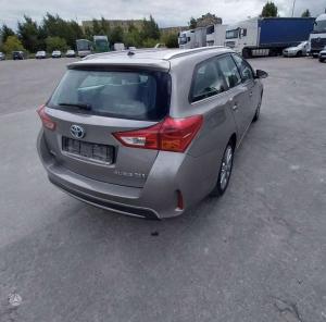Grey Toyota Auris 2014 in Siauliai, with an engine capacity of 1.80 L and mileage of 197 thousand km for 7700 €, photo 9 on AUTOMOTO.COM.LV