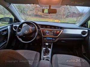 Pelēks Toyota Auris 2014 Tallina, ar dzinēja tilpumu 1.60 L un nobraukumu 230 tūkst. km par 6499 €, foto 8 vietnē AUTOMOTO.COM.LV