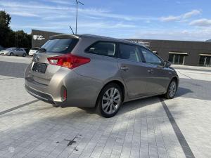 Grey Toyota Auris 2014 in Siauliai, with an engine capacity of 1.80 L and mileage of 197 thousand km for 7700 €, photo 6 on AUTOMOTO.COM.LV