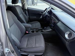 Grey Toyota Auris 2014 in Siauliai, with an engine capacity of 1.80 L and mileage of 197 thousand km for 7700 €, photo 11 on AUTOMOTO.COM.LV