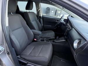 Grey Toyota Auris 2014 in Siauliai, with an engine capacity of 1.80 L and mileage of 197 thousand km for 7700 €, photo 12 on AUTOMOTO.COM.LV