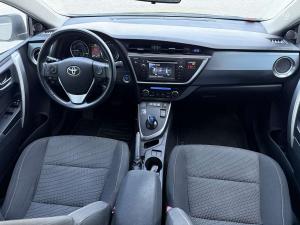 Grey Toyota Auris 2014 in Siauliai, with an engine capacity of 1.80 L and mileage of 197 thousand km for 7700 €, photo 13 on AUTOMOTO.COM.LV