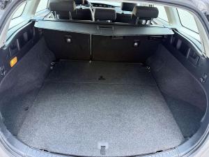 Grey Toyota Auris 2014 in Siauliai, with an engine capacity of 1.80 L and mileage of 197 thousand km for 7700 €, photo 17 on AUTOMOTO.COM.LV