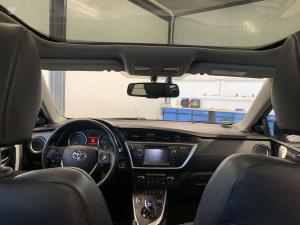 Grey Toyota Auris 2014 in Kaunas, with an engine capacity of 1.80 L and mileage of 286 thousand km for 7700 €, photo 10 on AUTOMOTO.COM.LV