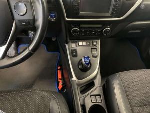 Grey Toyota Auris 2014 in Kaunas, with an engine capacity of 1.80 L and mileage of 286 thousand km for 7700 €, photo 12 on AUTOMOTO.COM.LV