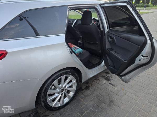 Pelēks Toyota Auris 2014 Kauņa, ar dzinēja tilpumu 1.80 L un nobraukumu 225 tūkst. km par 7350 €, foto 4 vietnē AUTOMOTO.COM.LV