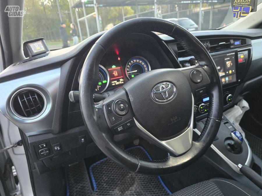 Pelēks Toyota Auris 2014 Kauņa, ar dzinēja tilpumu 1.80 L un nobraukumu 225 tūkst. km par 7350 €, foto 6 vietnē AUTOMOTO.COM.LV