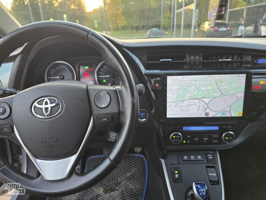 Pelēks Toyota Auris 2014 Kauņa, ar dzinēja tilpumu 1.80 L un nobraukumu 225 tūkst. km par 7350 €, foto 9 vietnē AUTOMOTO.COM.LV