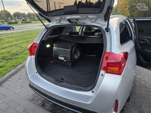 Pelēks Toyota Auris 2014 Kauņa, ar dzinēja tilpumu 1.80 L un nobraukumu 225 tūkst. km par 7350 €, foto 11 vietnē AUTOMOTO.COM.LV