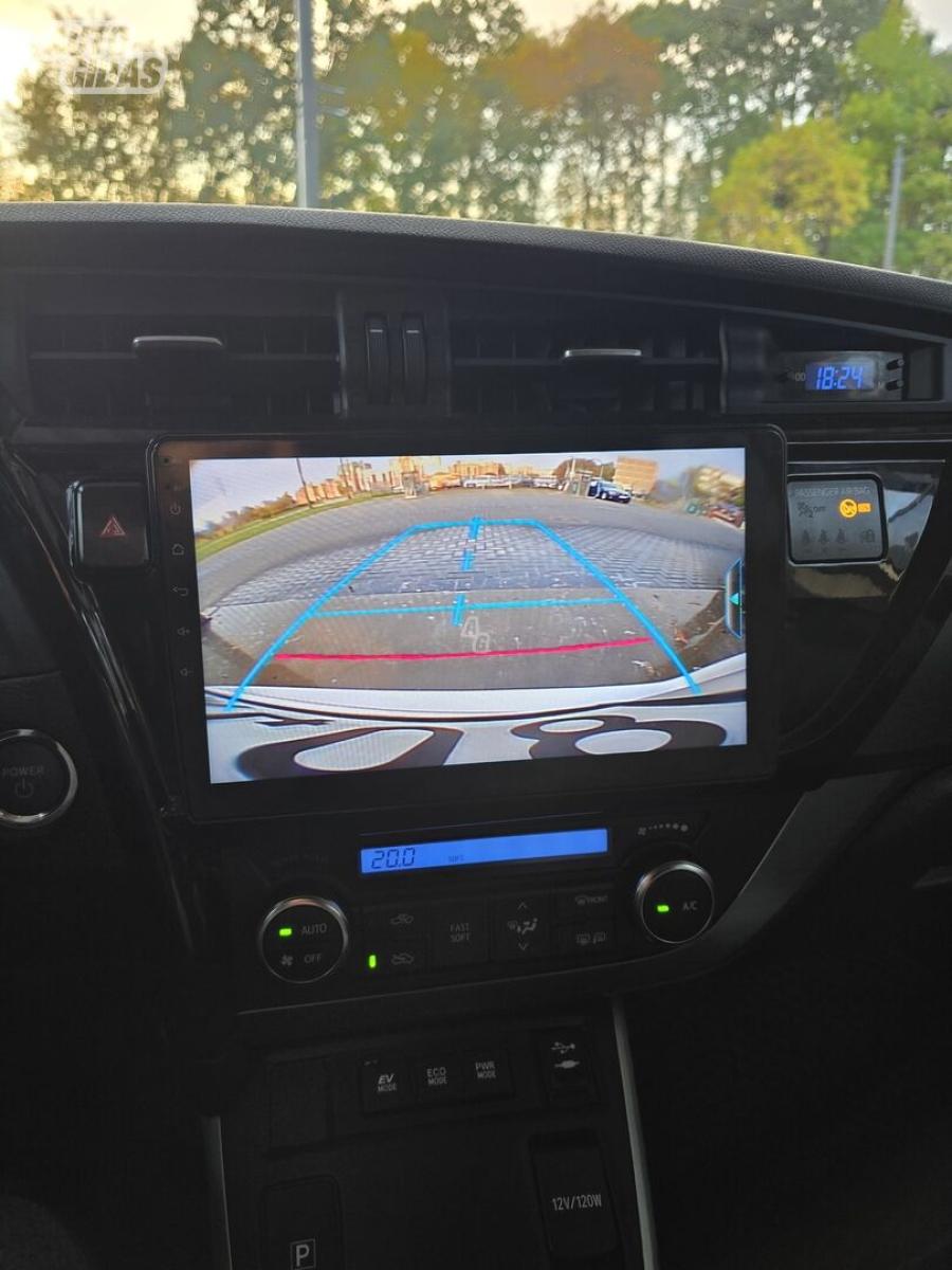 Pelēks Toyota Auris 2014 Kauņa, ar dzinēja tilpumu 1.80 L un nobraukumu 225 tūkst. km par 7350 €, foto 13 vietnē AUTOMOTO.COM.LV