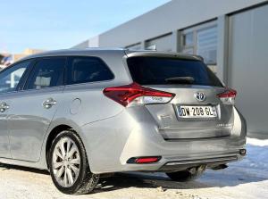 Grey Toyota Auris 2015 in Taurage, with an engine capacity of 1.80 L and mileage of 270 thousand km for 9300 €, photo 15 on AUTOMOTO.COM.LV