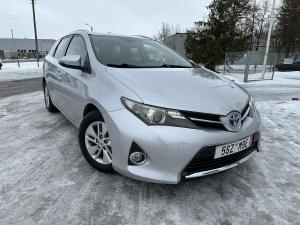 Grey Toyota Auris 2015 in Marijampole, with an engine capacity of 1.80 L and mileage of 265 thousand km for 6900 €, photo  on AUTOMOTO.COM.LV
