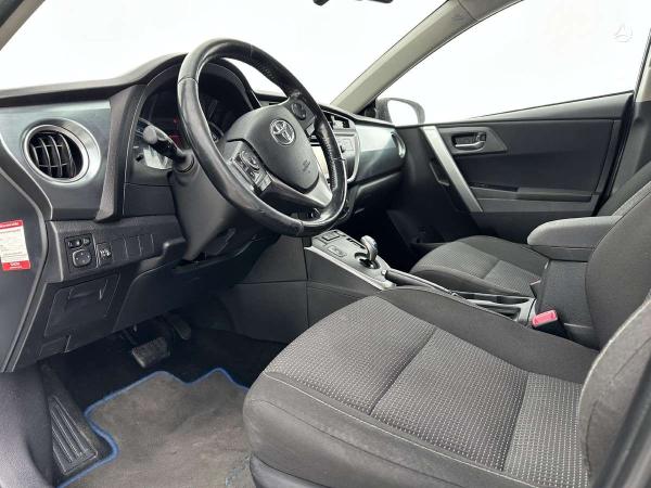 Grey Toyota Auris 2015 in Marijampole, with an engine capacity of 1.80 L and mileage of 265 thousand km for 6900 €, photo 11 on AUTOMOTO.COM.LV