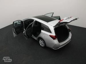 Grey Toyota Auris 2015 in Vilnius, with an engine capacity of 1.80 L and mileage of 200 thousand km for 10699 €, photo 14 on AUTOMOTO.COM.LV