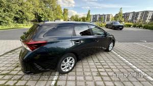 Grey Toyota Auris 2015 in Tallinn, with an engine capacity of 1.60 L and mileage of 137 thousand km for 8100 €, photo 5 on AUTOMOTO.COM.LV