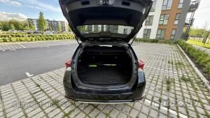Grey Toyota Auris 2015 in Tallinn, with an engine capacity of 1.60 L and mileage of 137 thousand km for 8100 €, photo 10 on AUTOMOTO.COM.LV