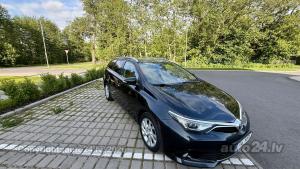 Grey Toyota Auris 2015 in Tallinn, with an engine capacity of 1.60 L and mileage of 137 thousand km for 8100 €, photo 11 on AUTOMOTO.COM.LV