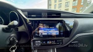 Grey Toyota Auris 2015 in Tallinn, with an engine capacity of 1.60 L and mileage of 137 thousand km for 8100 €, photo 17 on AUTOMOTO.COM.LV
