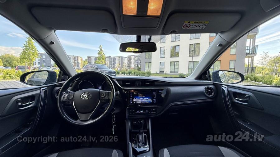 Grey Toyota Auris 2015 in Tallinn, with an engine capacity of 1.60 L and mileage of 137 thousand km for 8100 €, photo 24 on AUTOMOTO.COM.LV