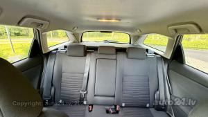 Grey Toyota Auris 2015 in Tallinn, with an engine capacity of 1.60 L and mileage of 137 thousand km for 8100 €, photo 25 on AUTOMOTO.COM.LV
