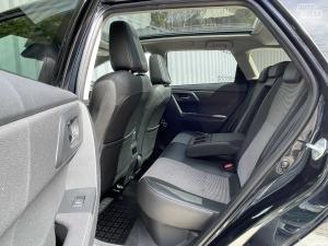 Grey Toyota Auris 2015 in Vilnius, with an engine capacity of 1.80 L and mileage of 229 thousand km for 11900 €, photo 7 on AUTOMOTO.COM.LV