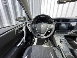 Grey Toyota Auris 2015 in Vilnius, with an engine capacity of 1.80 L and mileage of 229 thousand km for 11900 €, photo 11 on AUTOMOTO.COM.LV