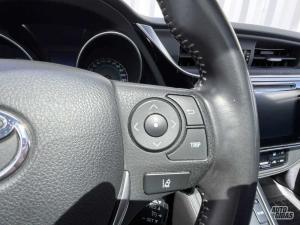 Grey Toyota Auris 2015 in Vilnius, with an engine capacity of 1.80 L and mileage of 229 thousand km for 11900 €, photo 13 on AUTOMOTO.COM.LV