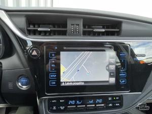 Grey Toyota Auris 2015 in Vilnius, with an engine capacity of 1.80 L and mileage of 229 thousand km for 11900 €, photo 14 on AUTOMOTO.COM.LV