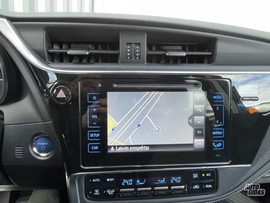 Grey Toyota Auris 2015 in Vilnius, with an engine capacity of 1.80 L and mileage of 229 thousand km for 11900 €, photo 14 on AUTOMOTO.COM.LV